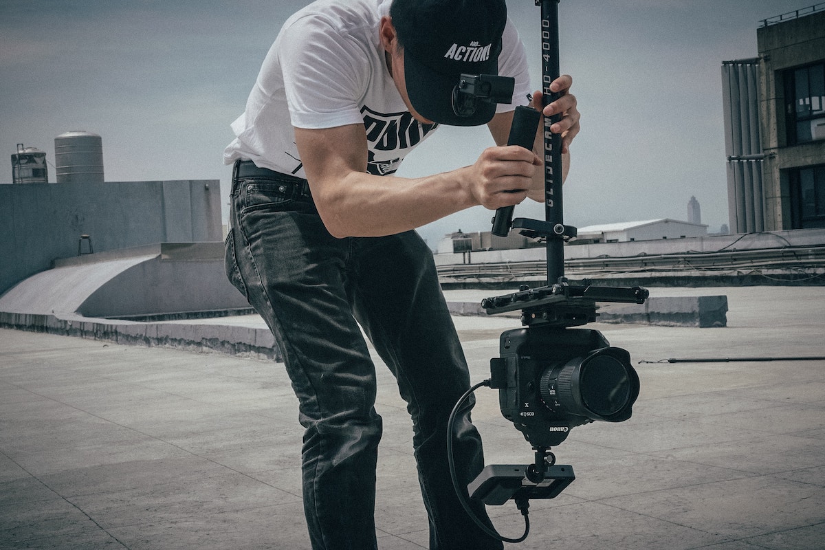 10 Camera Movements On A Budget